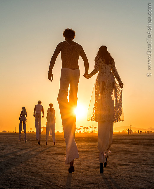 Stilt Walkers | Dust to Ashes